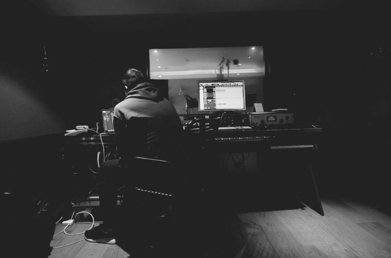 Meet Mike Daley: The Producer Behind Your Favorite K-Pop Tracks - EnVi ...