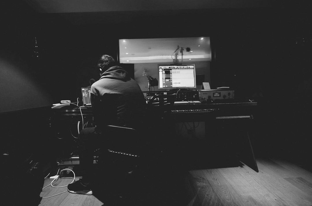 Meet Mike Daley: The Producer Behind Your Favorite K-Pop Tracks - EnVi ...