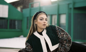 Artist Spotlight: Persian Pop Singer YaSi Blends Languages and Genres ...