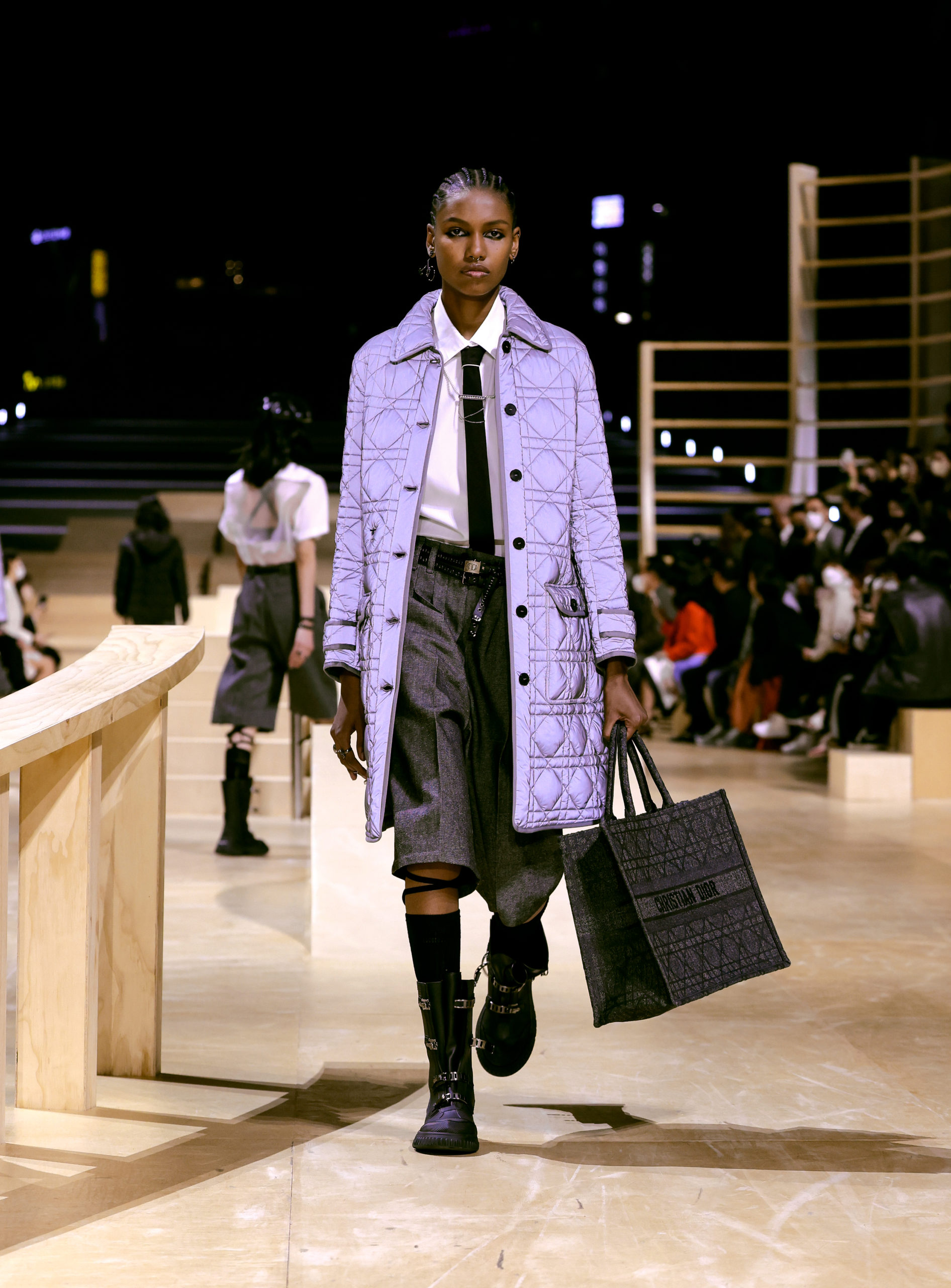 Dior Presents Fall 2022 Collection in Seoul - EnVi Media