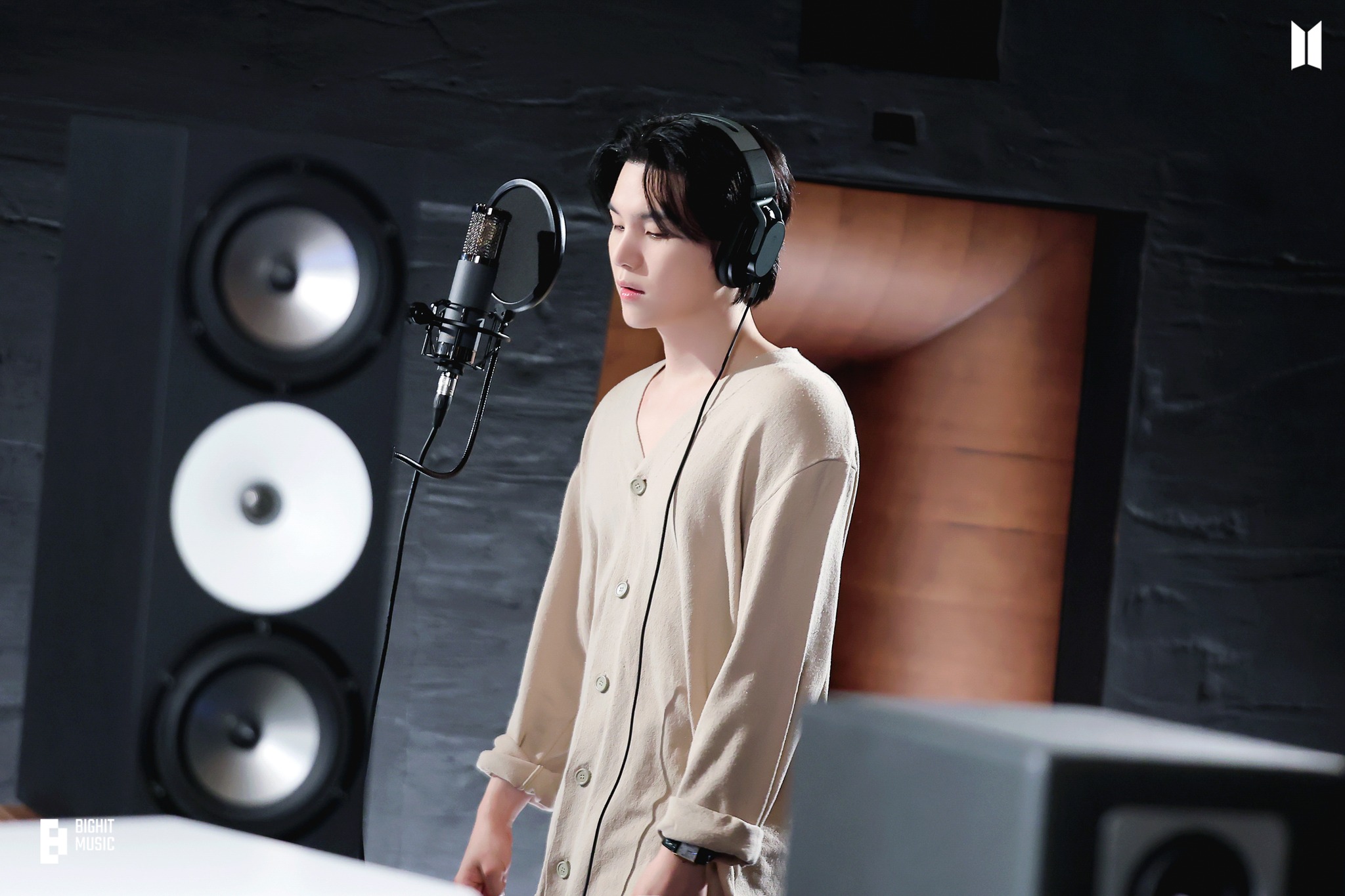 SUGA Makes His Radio Broadcasting Debut With Apple Music - EnVi Media