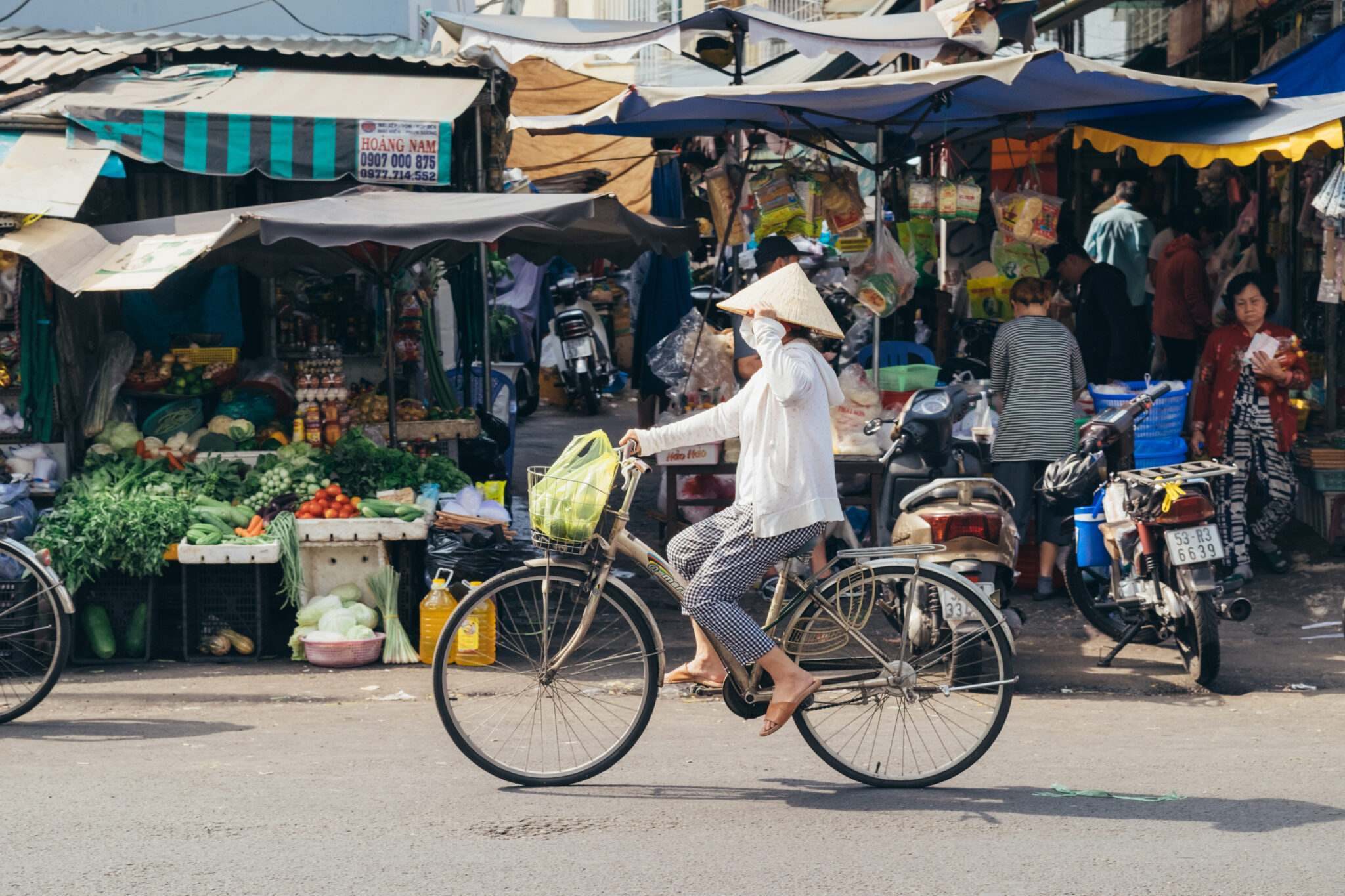 Bask in the Love of Slow Travelling in Vietnam Through No Map Required ...