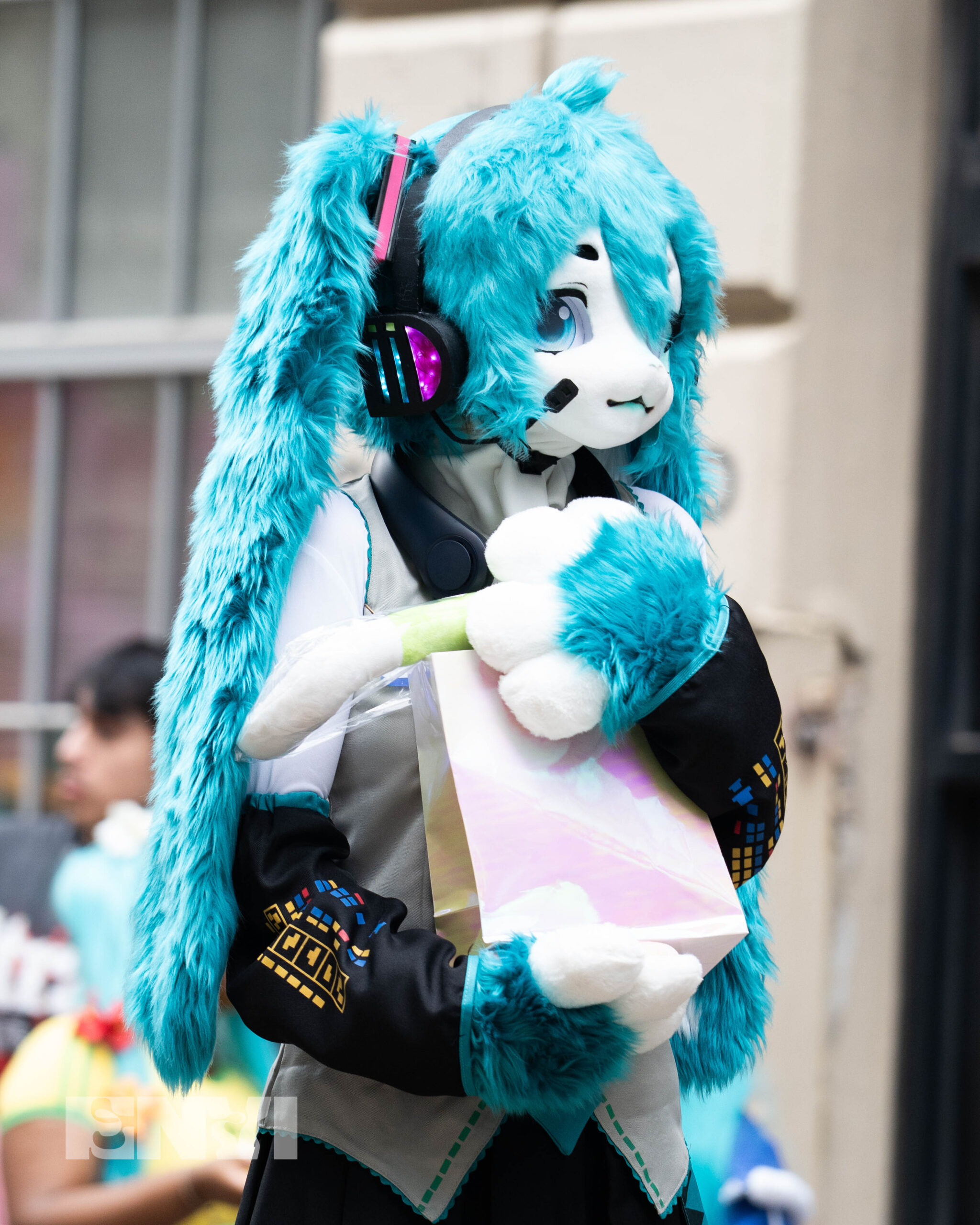 Cosplayers Take Over New York City At Highly-Anticipated Hatsune Miku ...